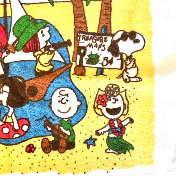Peanuts | Bath | Snoopy Charlie Brown Peanuts Vintage Bath Towel | Poshmark